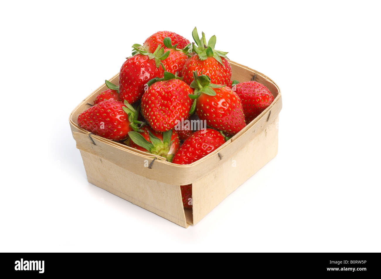 Punnet of fresh strawberries Stock Photo - Alamy