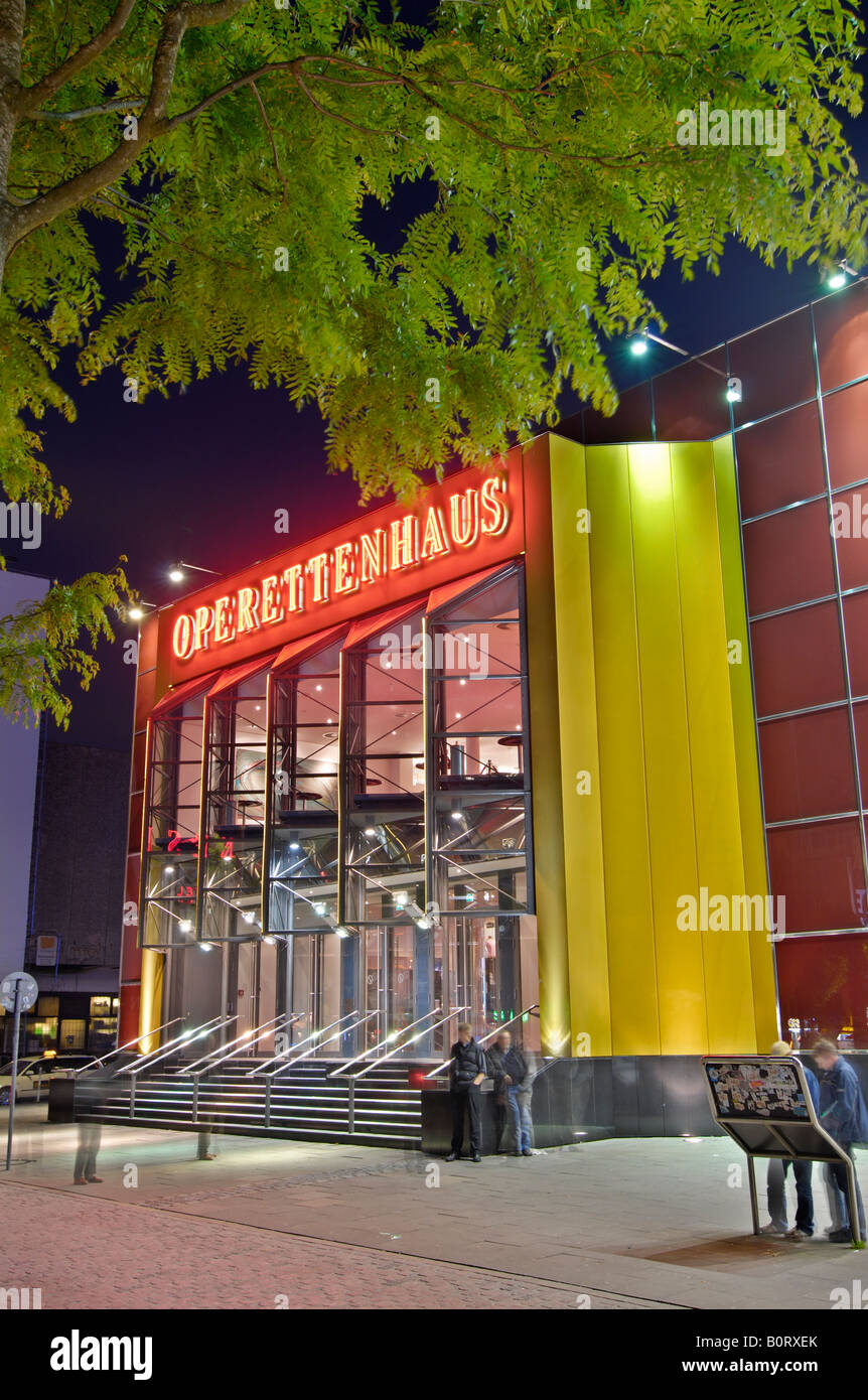 Hamburg reeperbahn st pauli theater hi-res stock photography and images ...