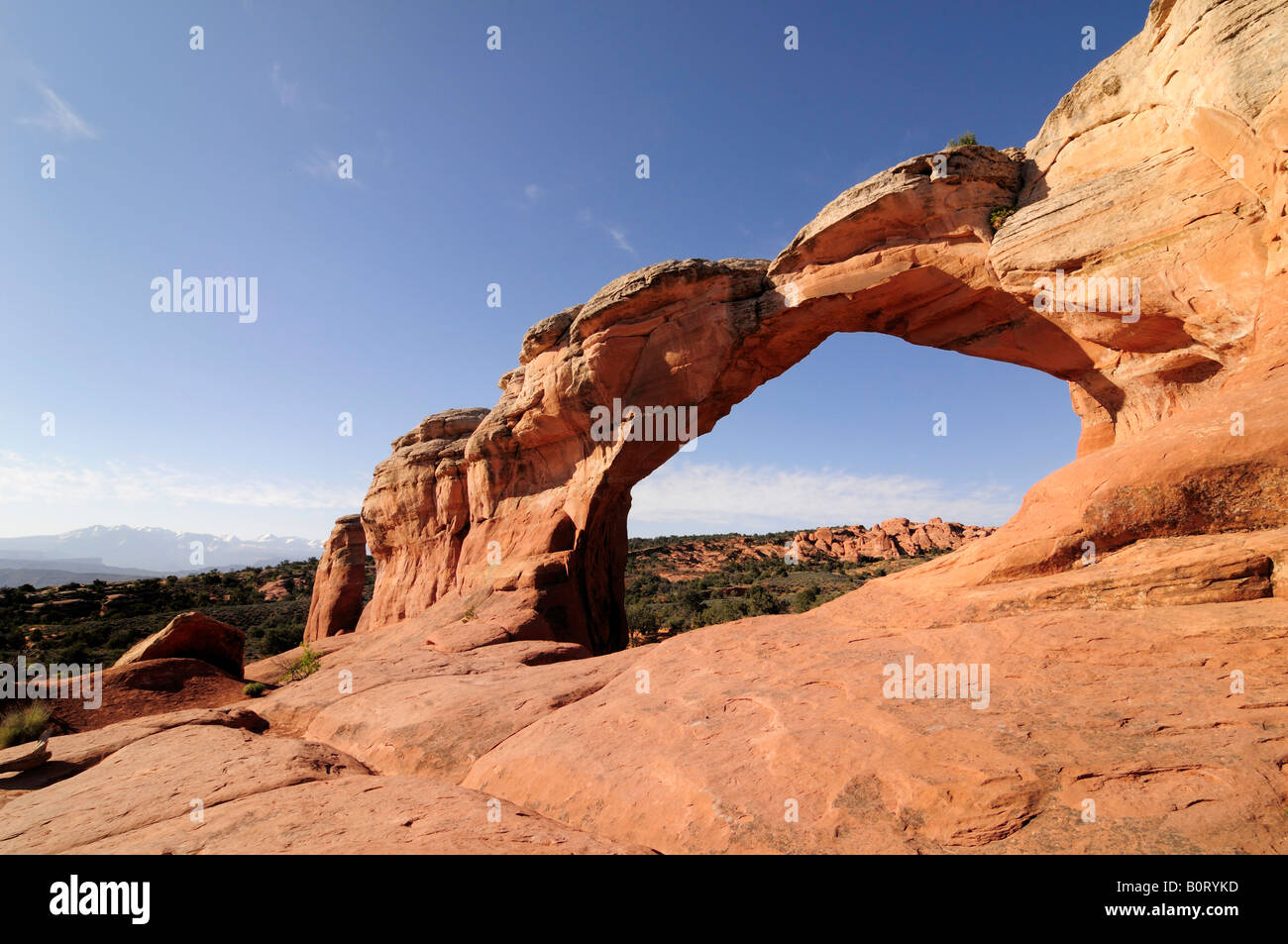 Broken arch hi-res stock photography and images - Alamy