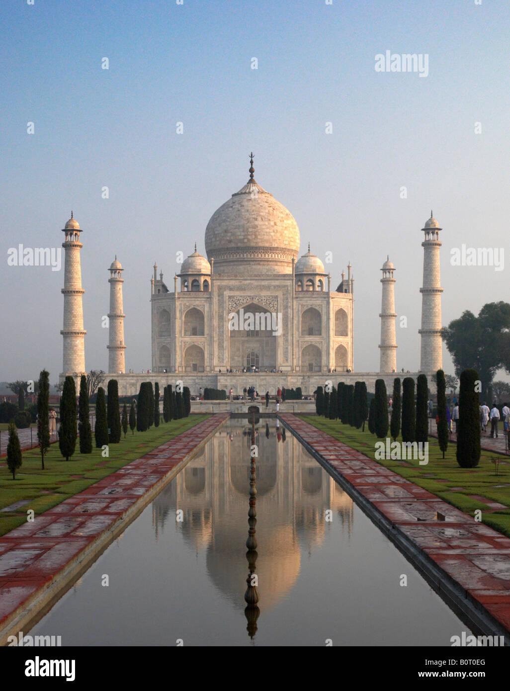 The Taj Mahal in the dawn light Stock Photo - Alamy