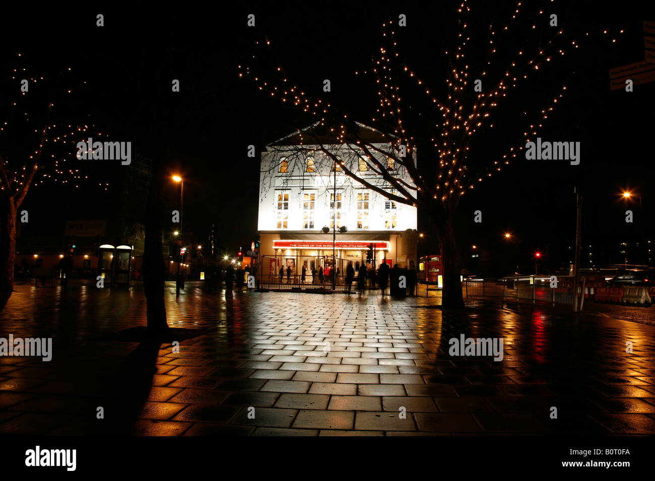The Old Vic theatre on The Cut, Waterloo, London Stock Photo - Alamy
