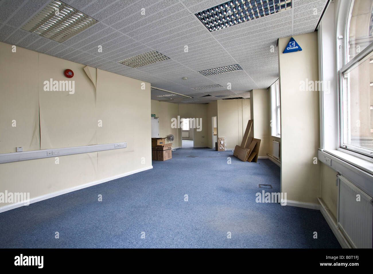 Empty, abandoned office Stock Photo - Alamy
