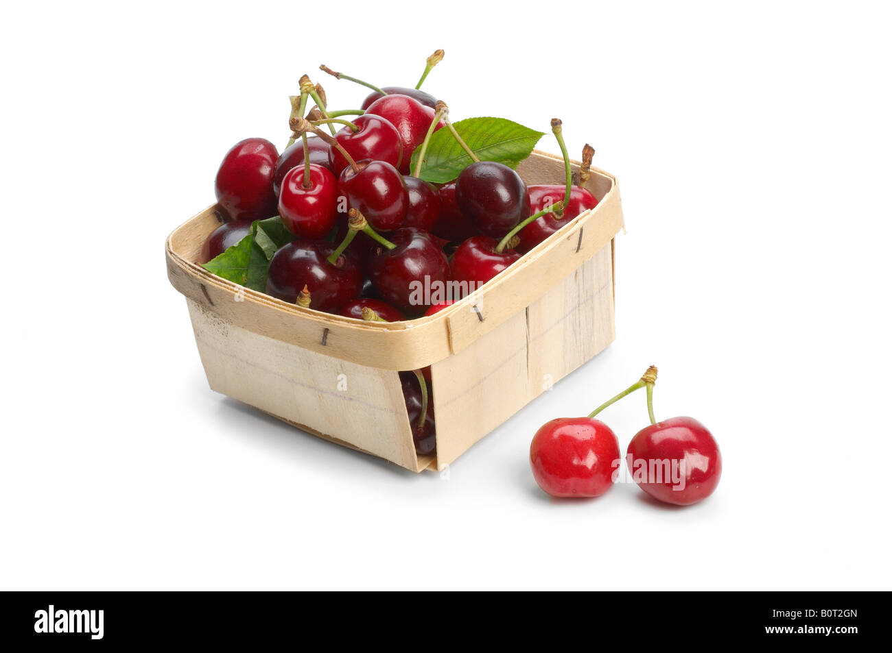 Punnet of fresh cherries Stock Photo - Alamy