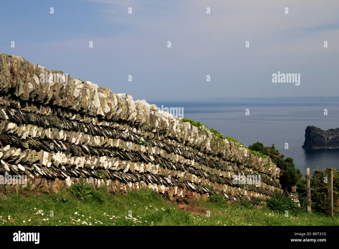 Boscastle to Tintagel coastal path, Cornwall; dry stone hedging Stock ...