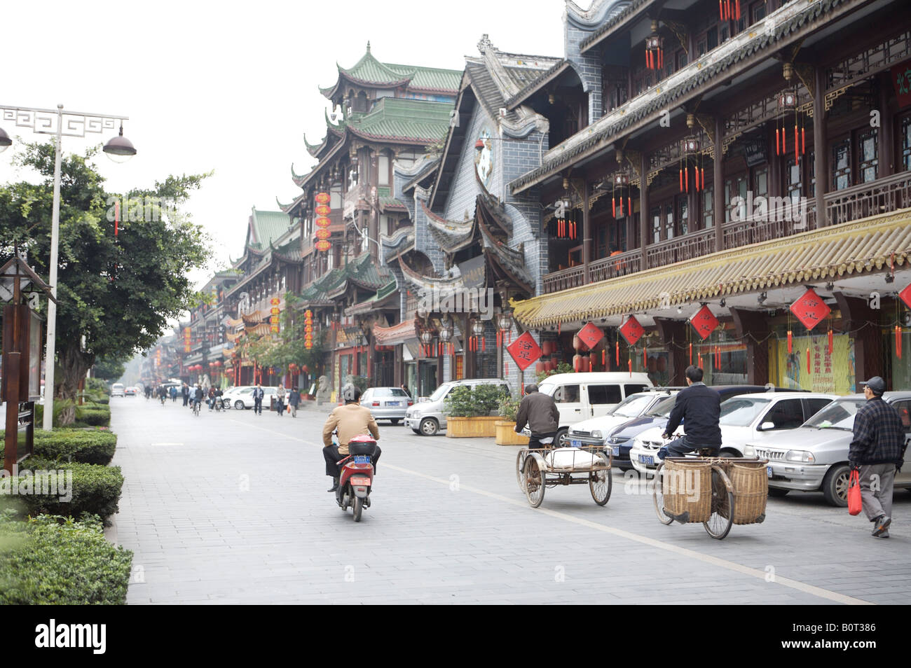 Upscale Historic Shopping District in Chengdu Stock Photo - Alamy