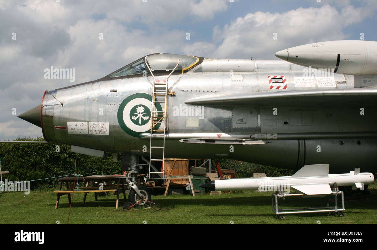 Lightning F53 ZF592 Stock Photo - Alamy