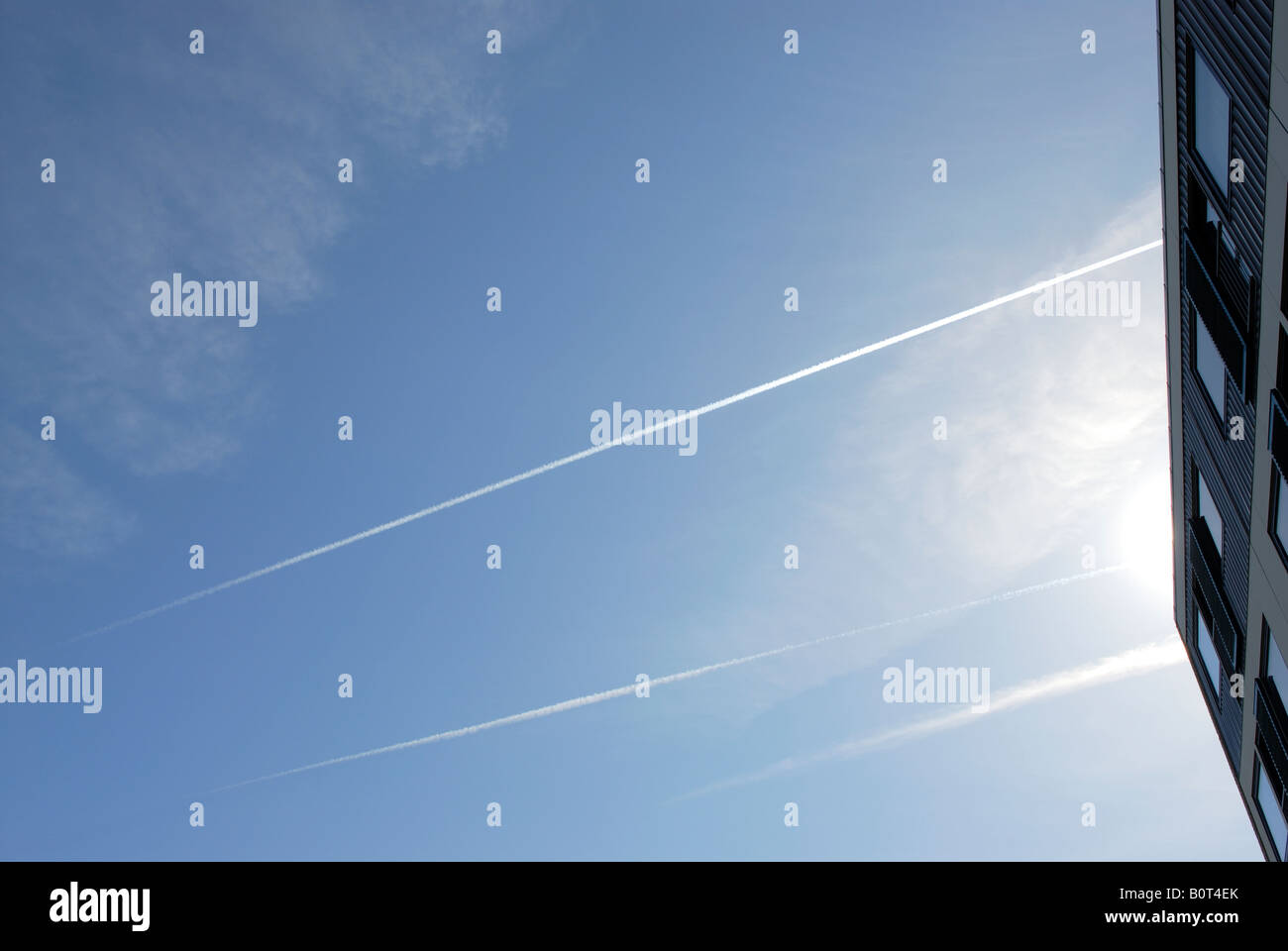 VAPOR TRAIL SKY Stock Photo - Alamy