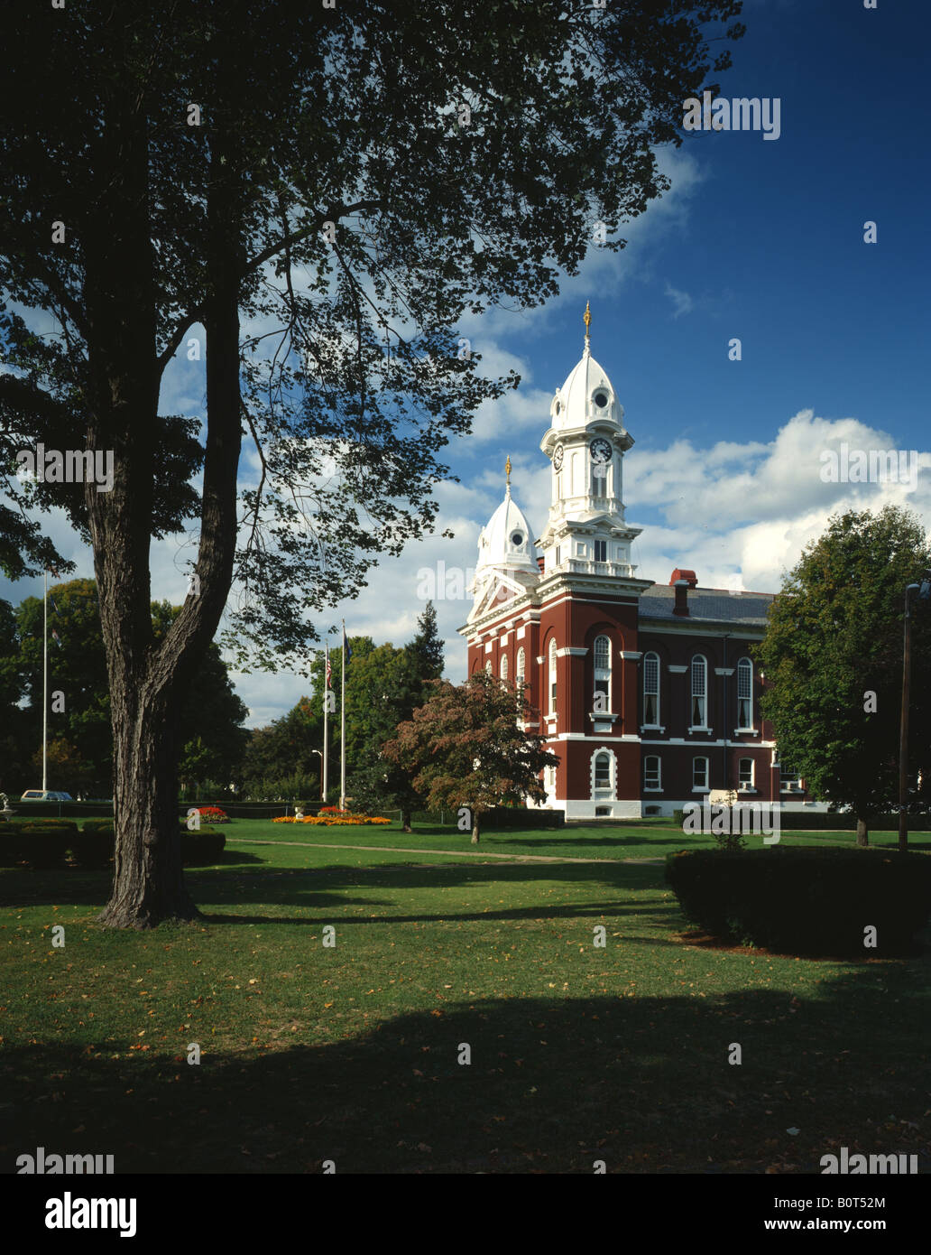 Country courthouse hi-res stock photography and images - Alamy