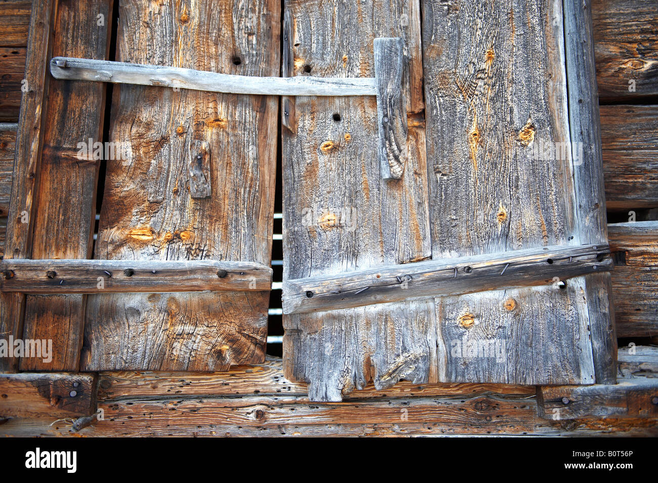 Swiss barn hi-res stock photography and images - Alamy