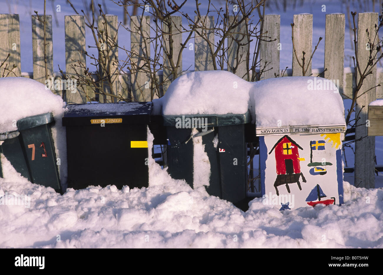 Frozen mailboxes hi-res stock photography and images - Alamy