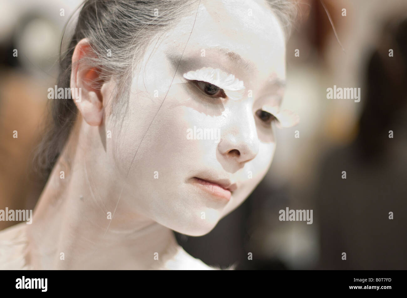 Actor performing mimic white up hi-res stock photography and images - Alamy