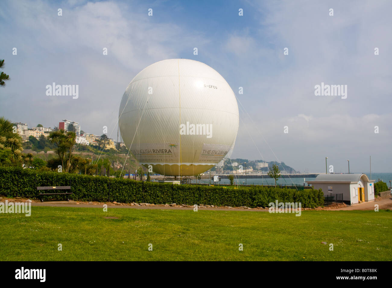 The Lindstrand Hi Flyer (Hi-Flyer) helium balloon ride in Torre Abbey ...
