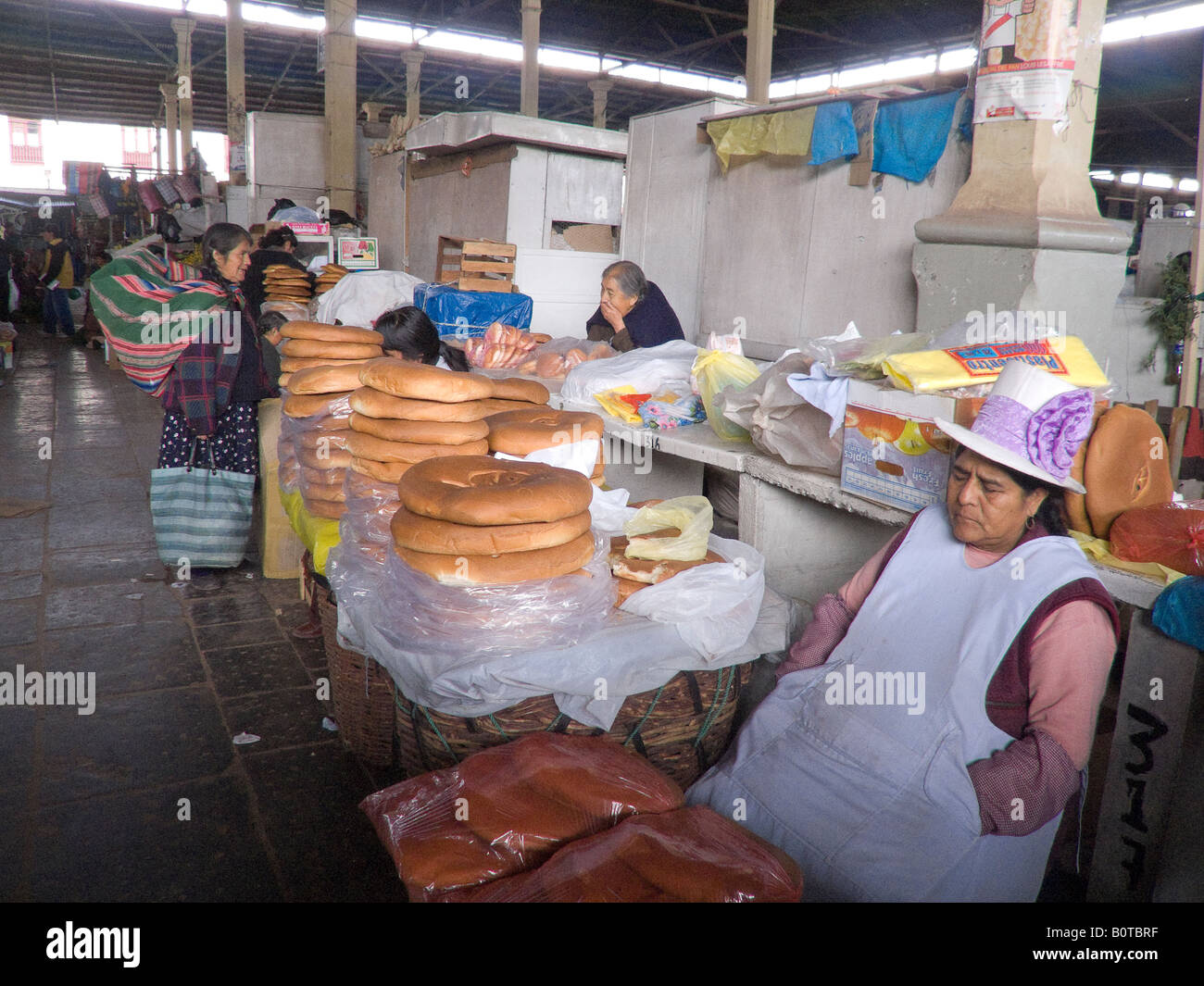 Cuzco bread hi-res stock photography and images - Alamy