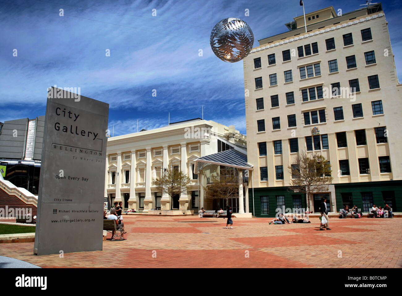 'Ferns' sculpture by Neil Dawson, Civic Square, Wellington, New Zealand ...