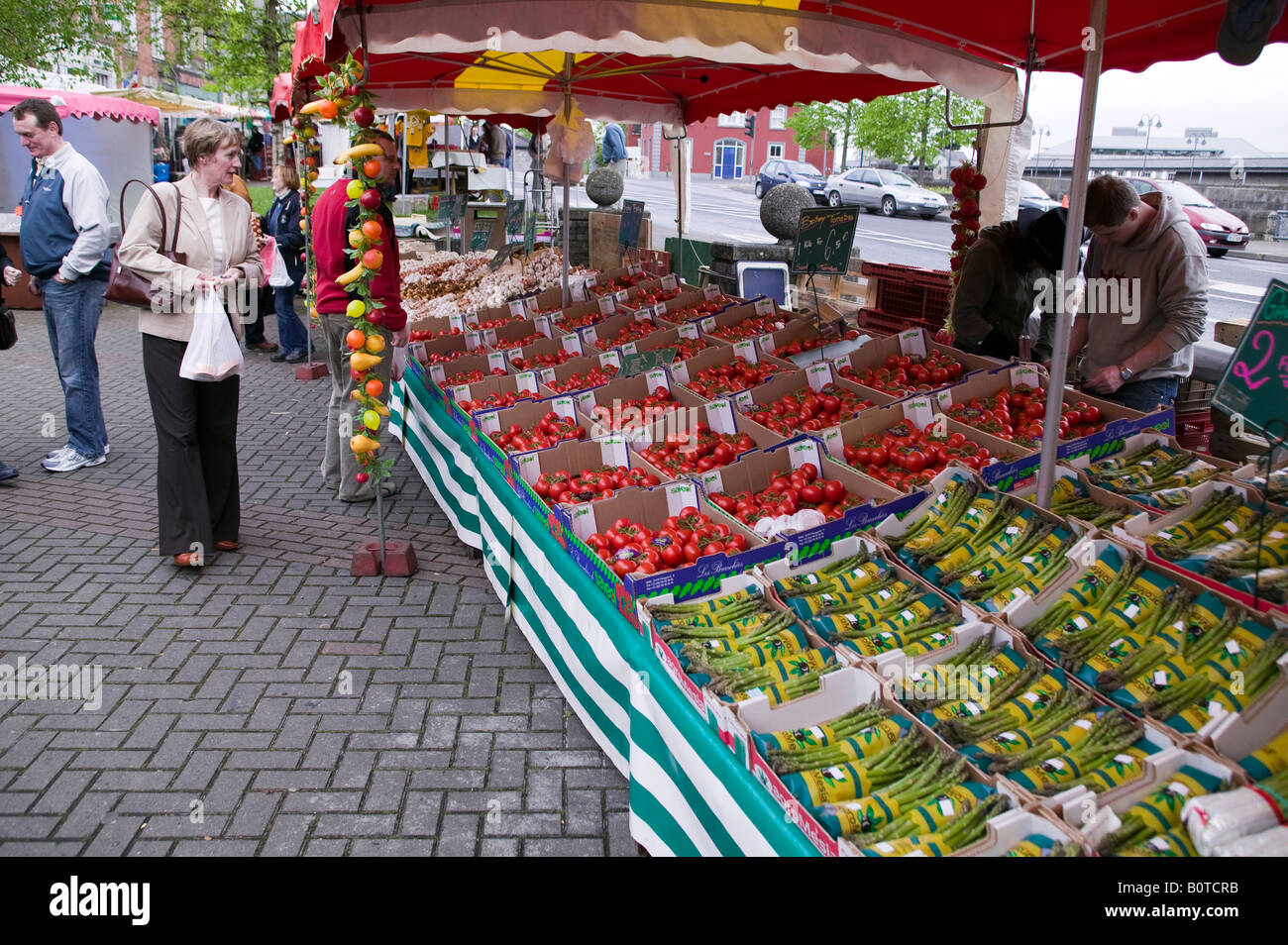 Open air market ireland hi-res stock photography and images - Alamy