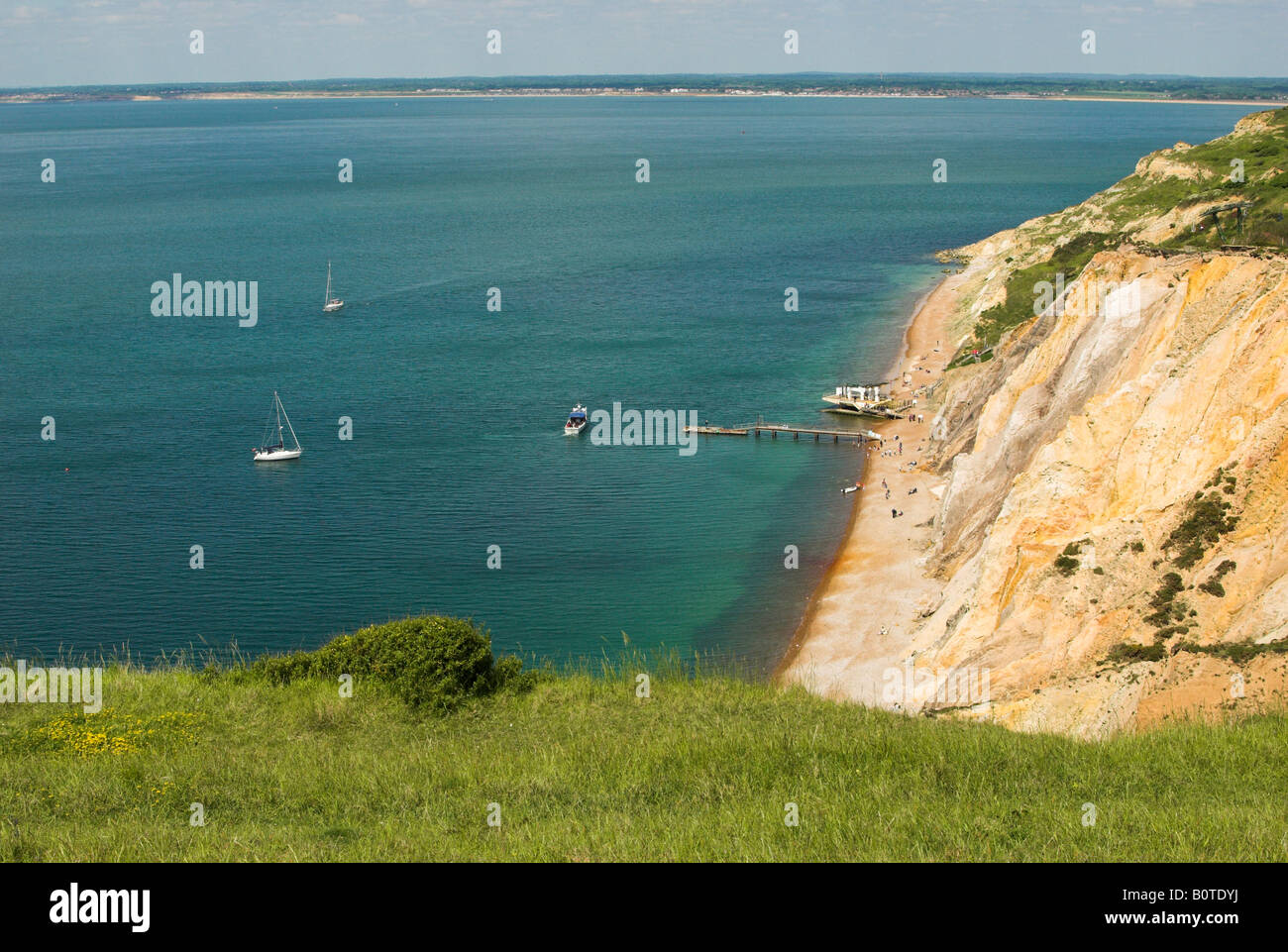 Alum bay boats hi-res stock photography and images - Alamy