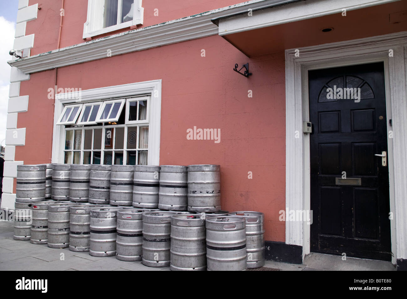 Outside barrels hi-res stock photography and images - Alamy