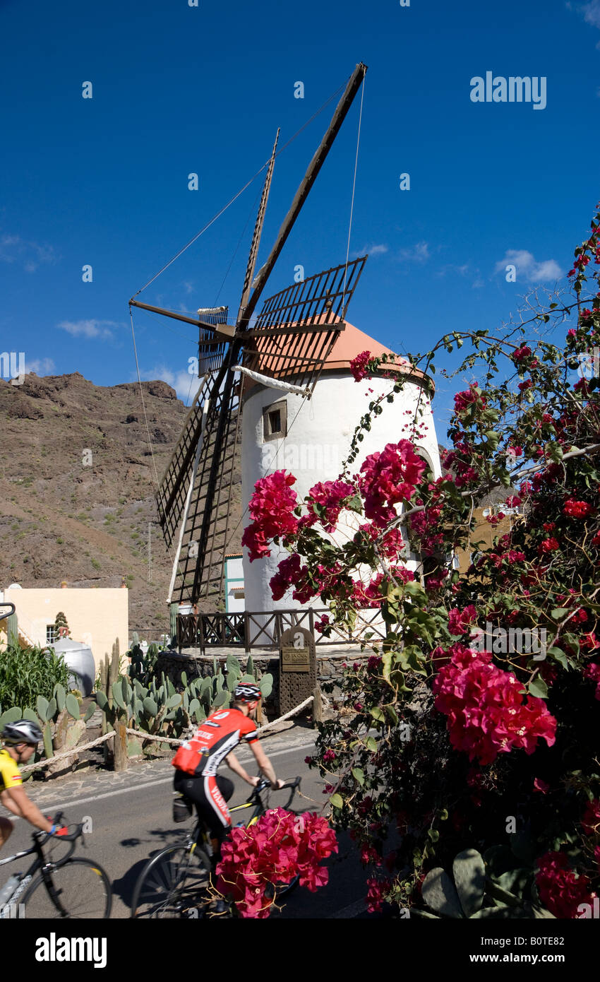 Mogan windmill cycle race tour bike hi-res stock photography and images ...