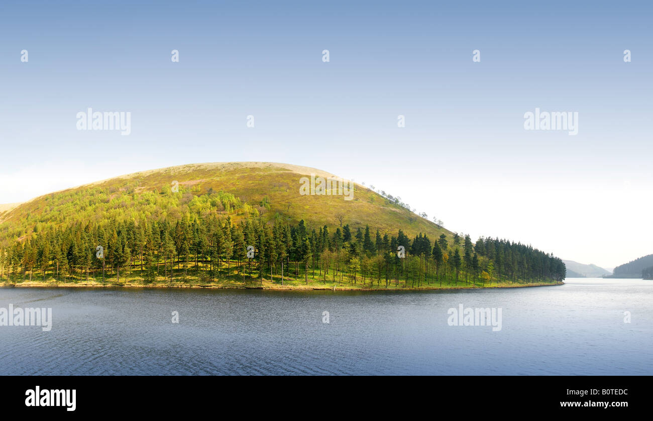 Reservoir in the Derwent Valley Peak District National Park midlands ...