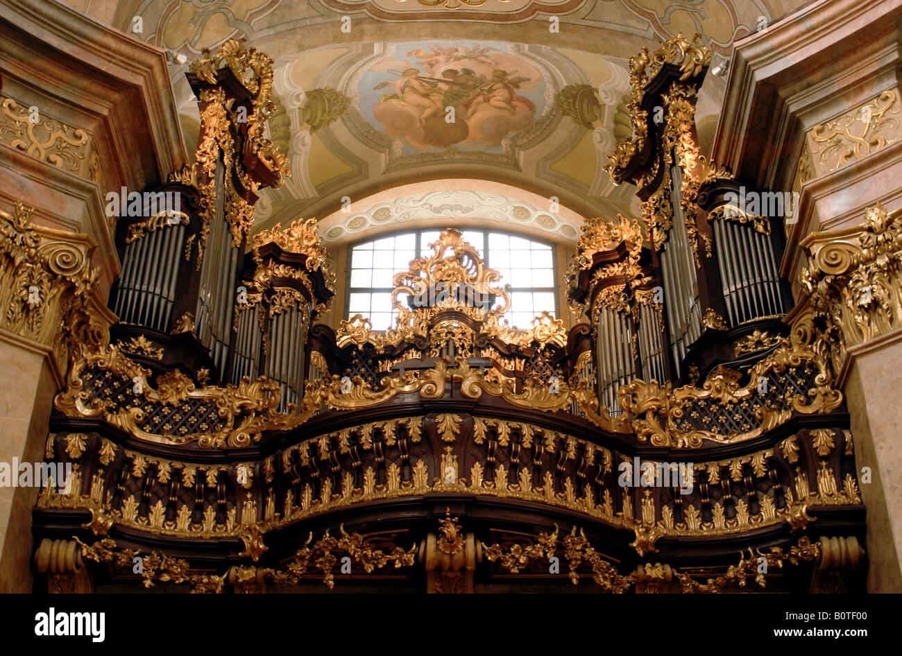 Peterskirche organ st peters church hi-res stock photography and images ...