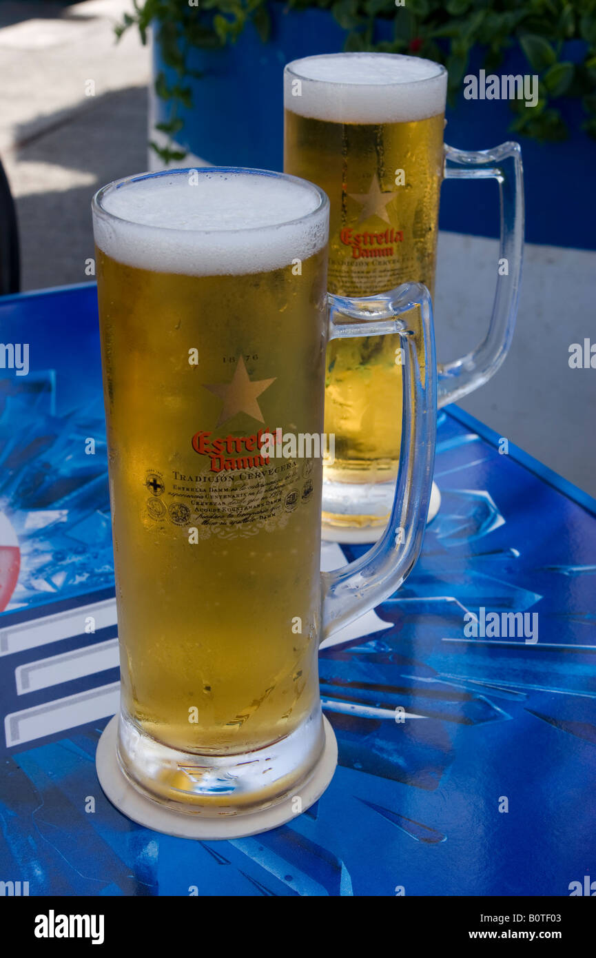 Estrella Damm Beer High Resolution Stock Photography and Images - Alamy