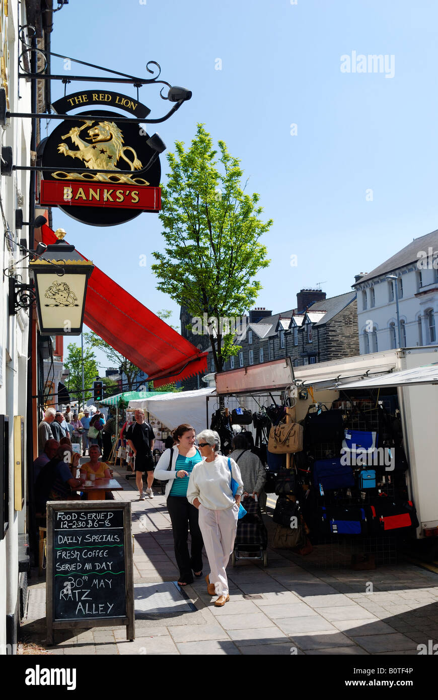 Machynlleth market hi-res stock photography and images - Alamy