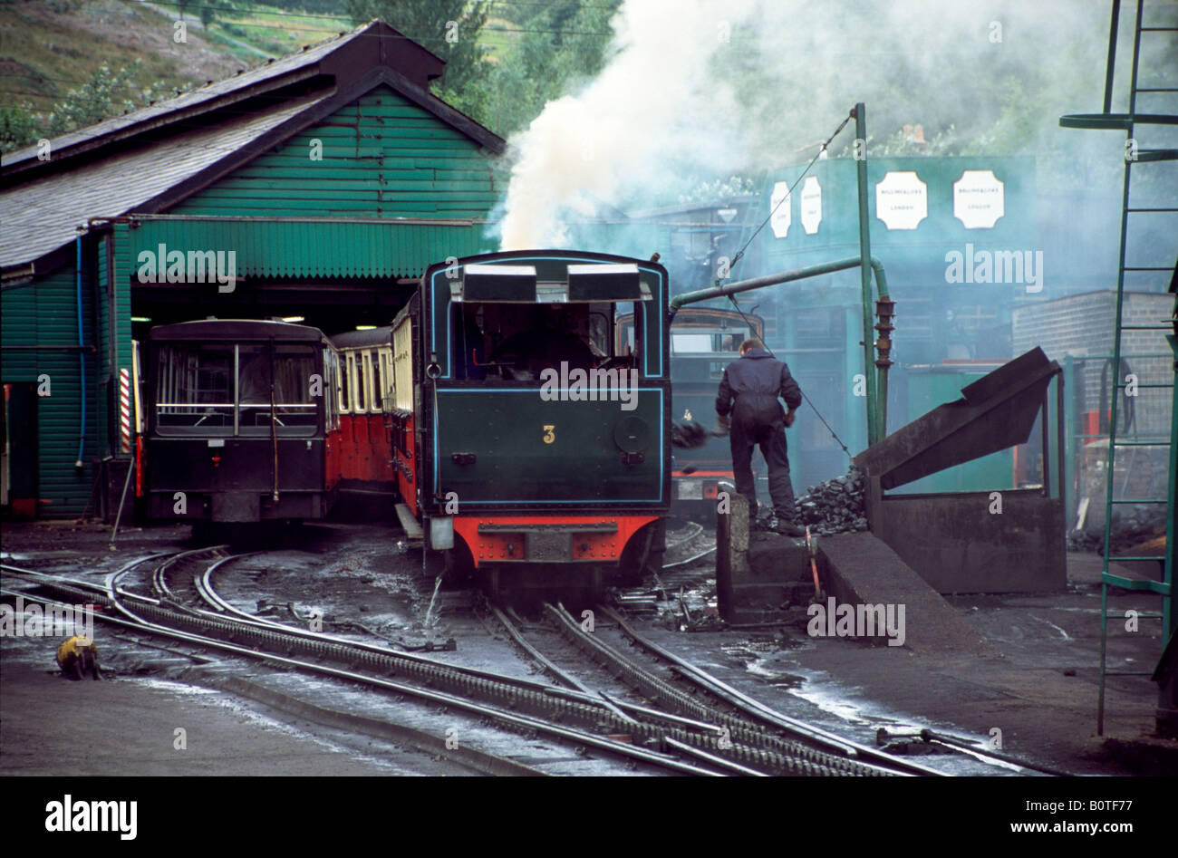 Loading coal onto a train, Snowdon Mountain railway Stock Photo - Alamy