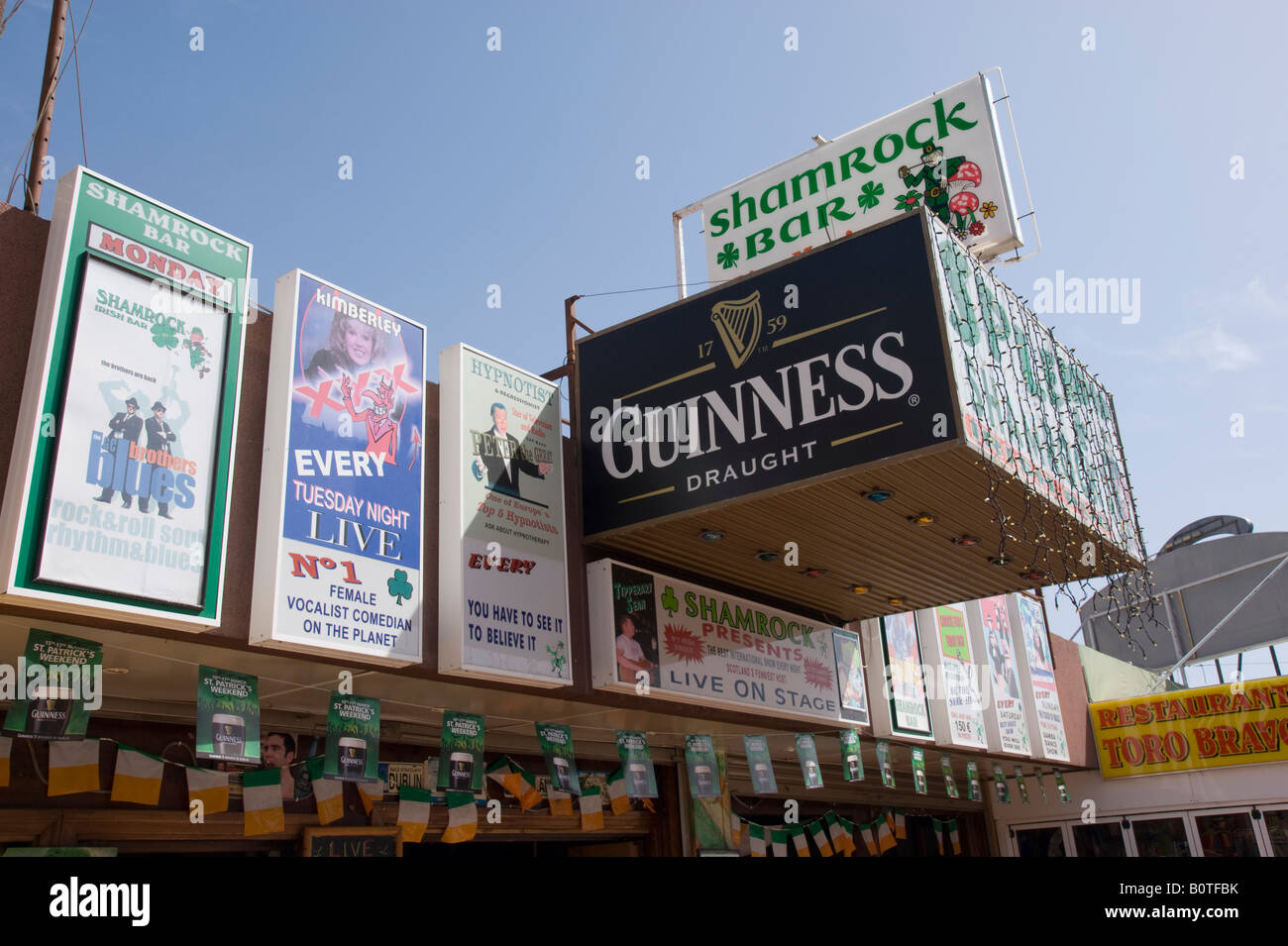 Guinness sign irish bar puerto rico hi-res stock photography and images ...
