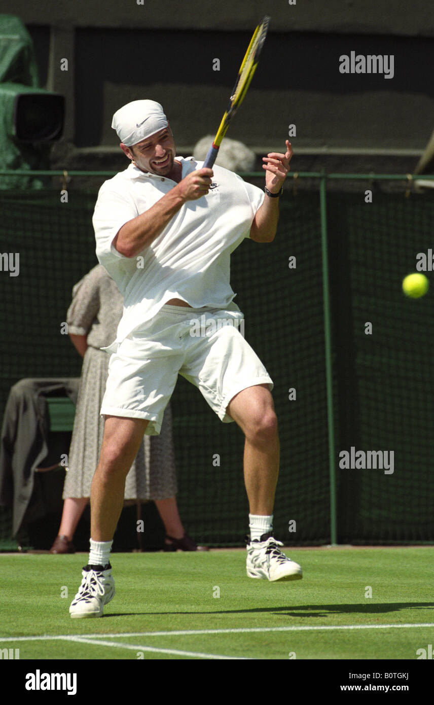 Andre Agassi on Centre Court at Wimbledon in 1995 Stock Photo - Alamy