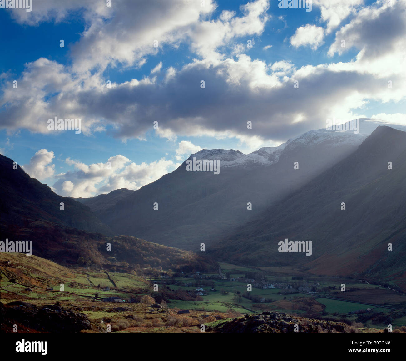 Pictorial snowdonia hi-res stock photography and images - Alamy