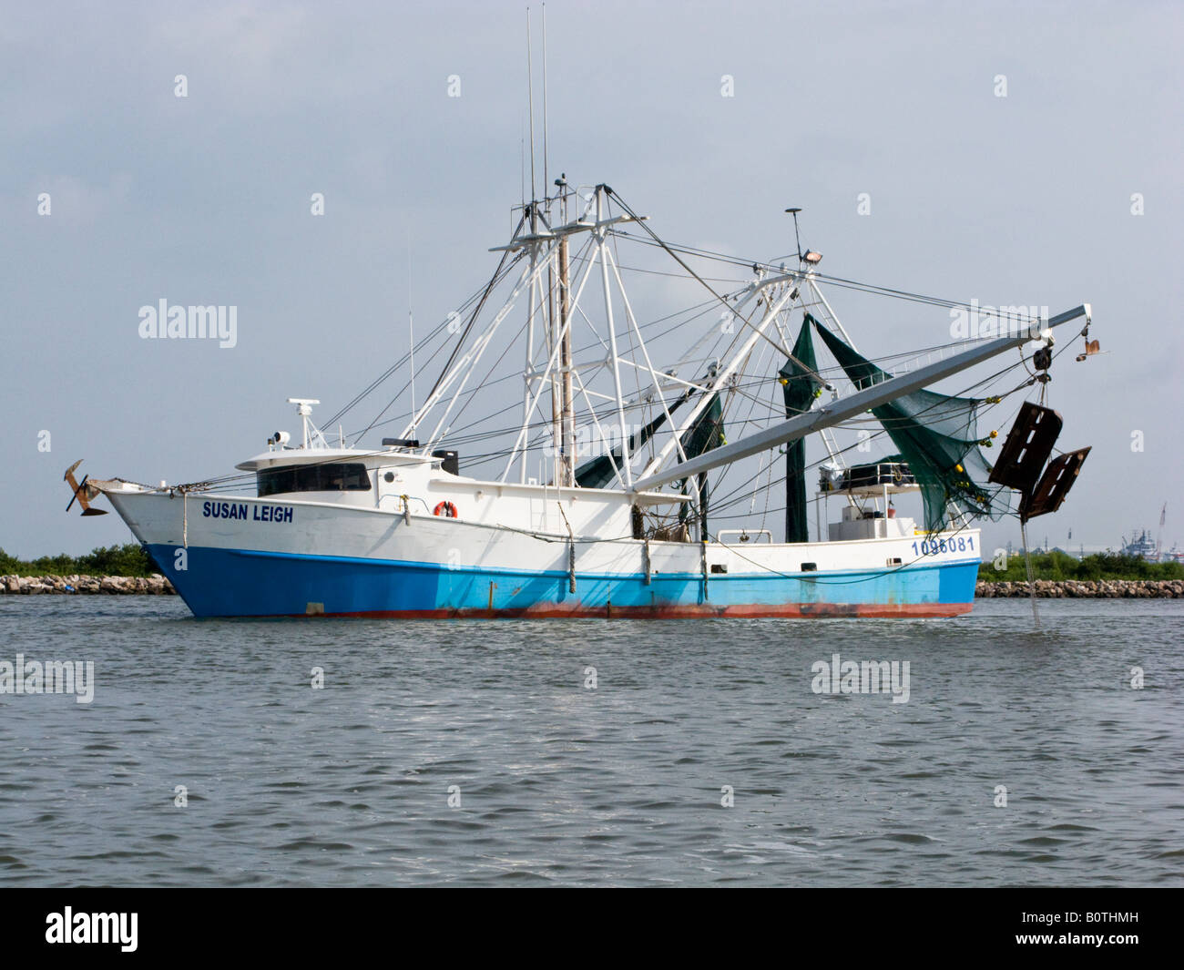 Shrimping nets hi-res stock photography and images - Alamy