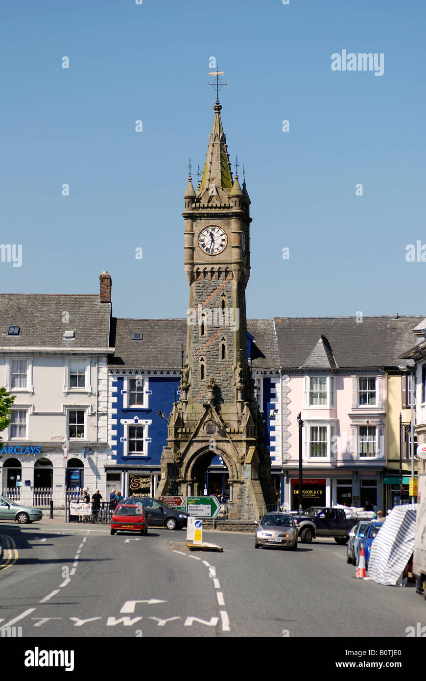 THE OLD CLOCK TOWER IN MACHYNLLETH POWYS WALES Stock Photo - Alamy