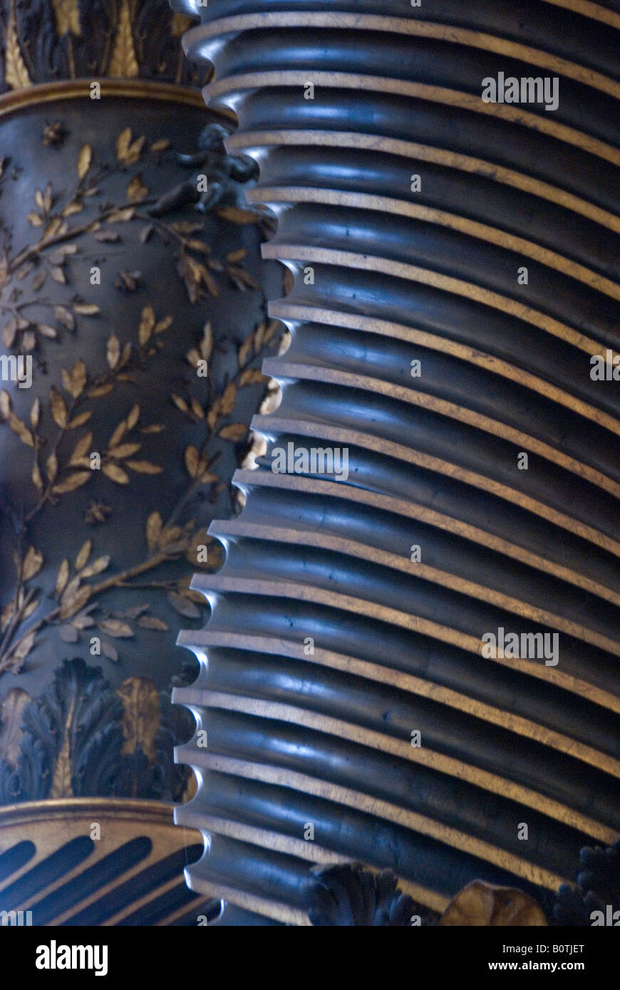 Bernini baldacchino hi-res stock photography and images - Alamy