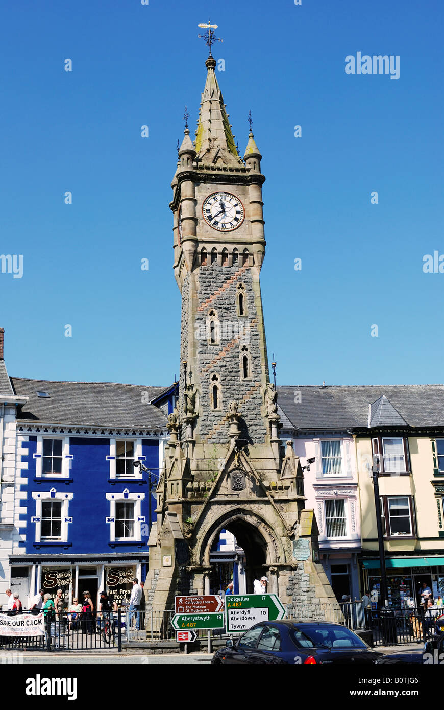 OLD CLOCK TOWER IN MACHYNLLETH POWYS WALES Stock Photo - Alamy