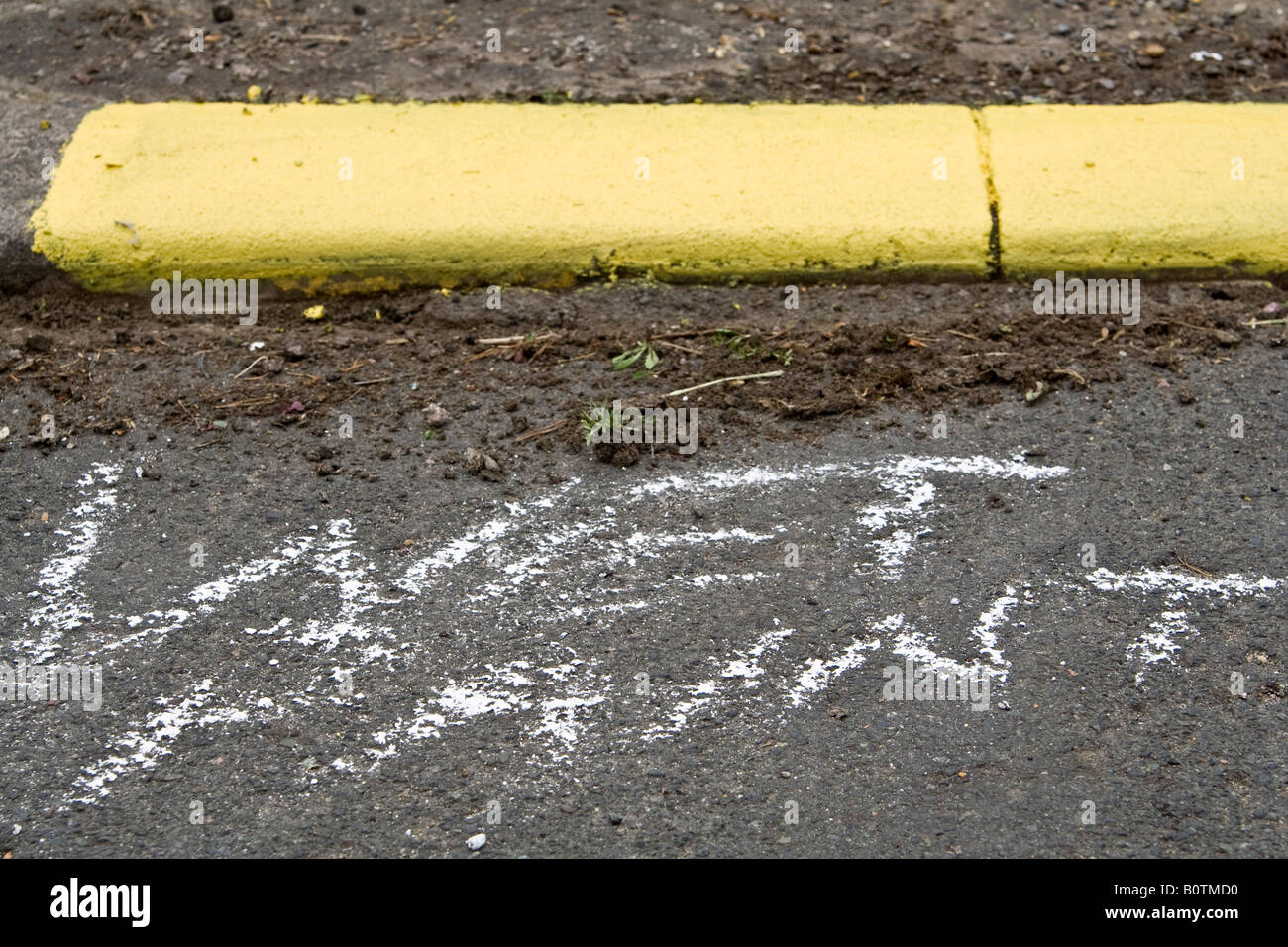 Wet paint warning sign hi-res stock photography and images - Alamy