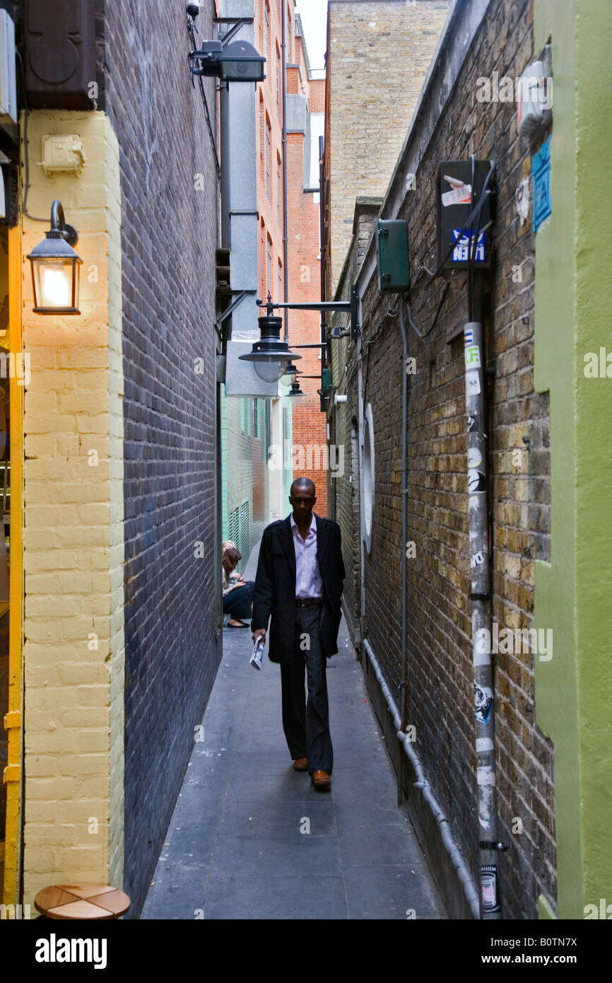 Dickensian london street hi-res stock photography and images - Alamy