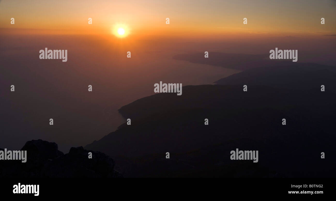 Mount Athos, sunset from the summit of the peninsula, Halkidiki, Greece ...