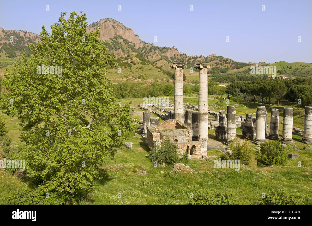 The temple of Artemis at Sardes Turkey Stock Photo - Alamy