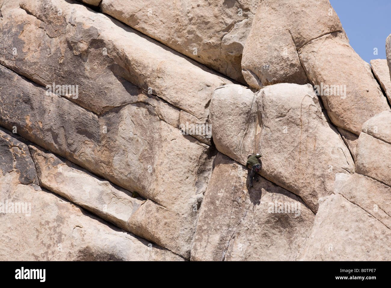 Dangerous climbing hi-res stock photography and images - Alamy