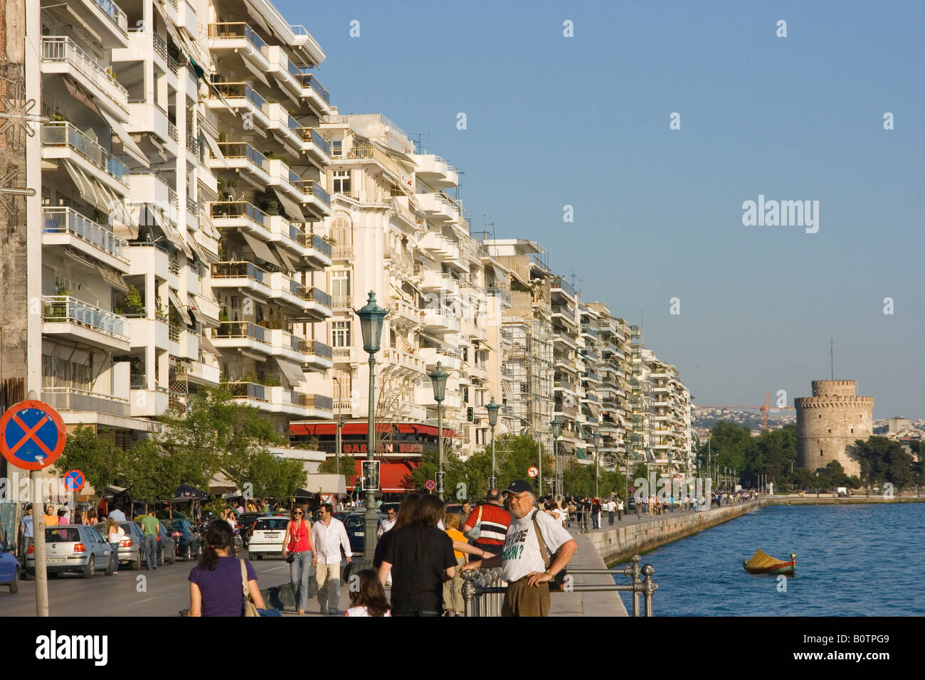 Street scene at Thessaloniki, Nikis Avenue, Balkans, Greece Stock Photo ...