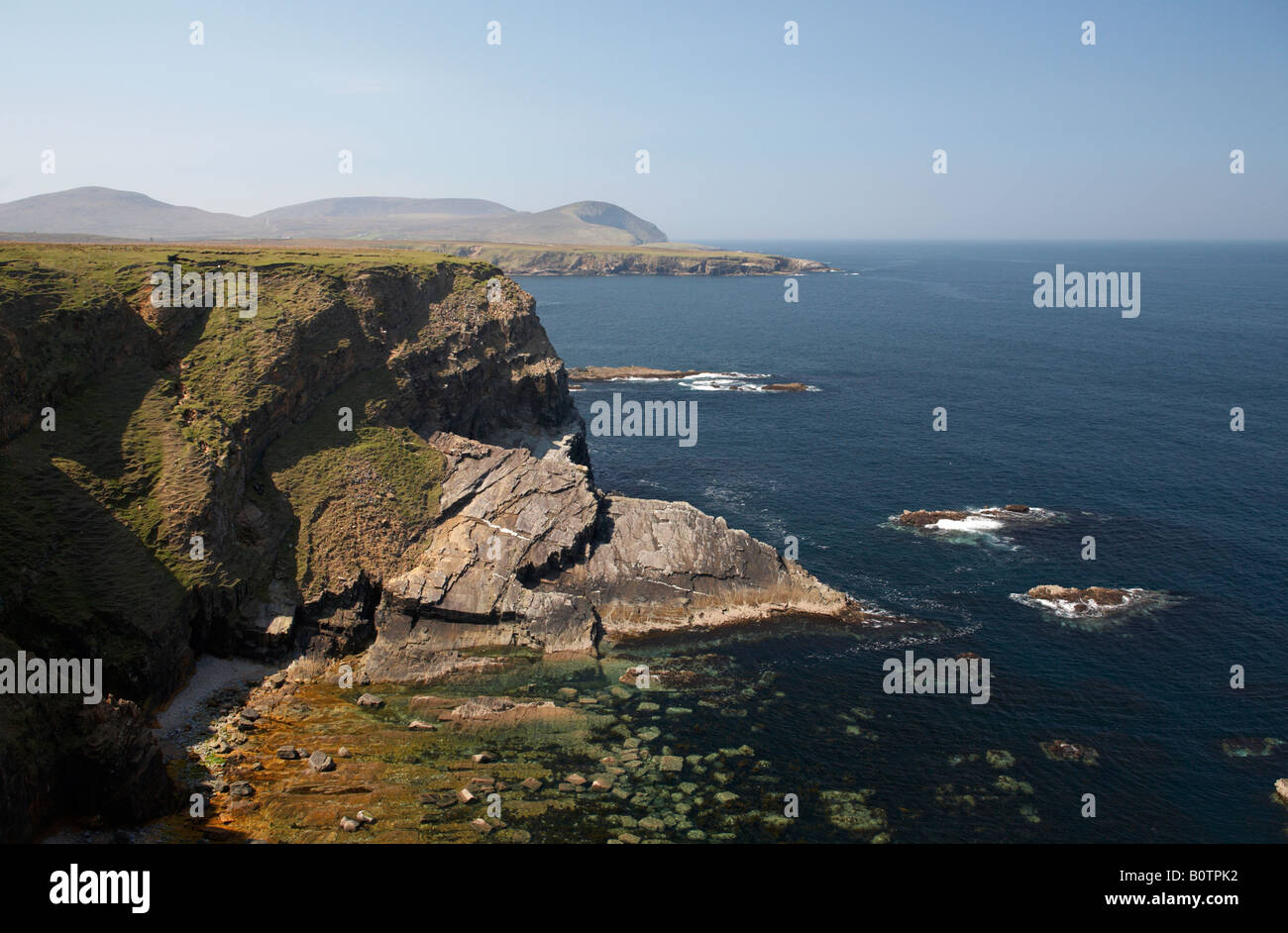 Rugged irish coast hi-res stock photography and images - Alamy