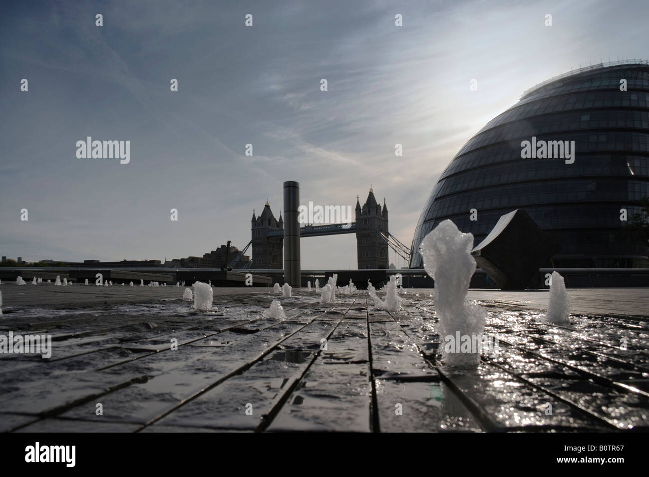 Queen's hall london hi-res stock photography and images - Alamy