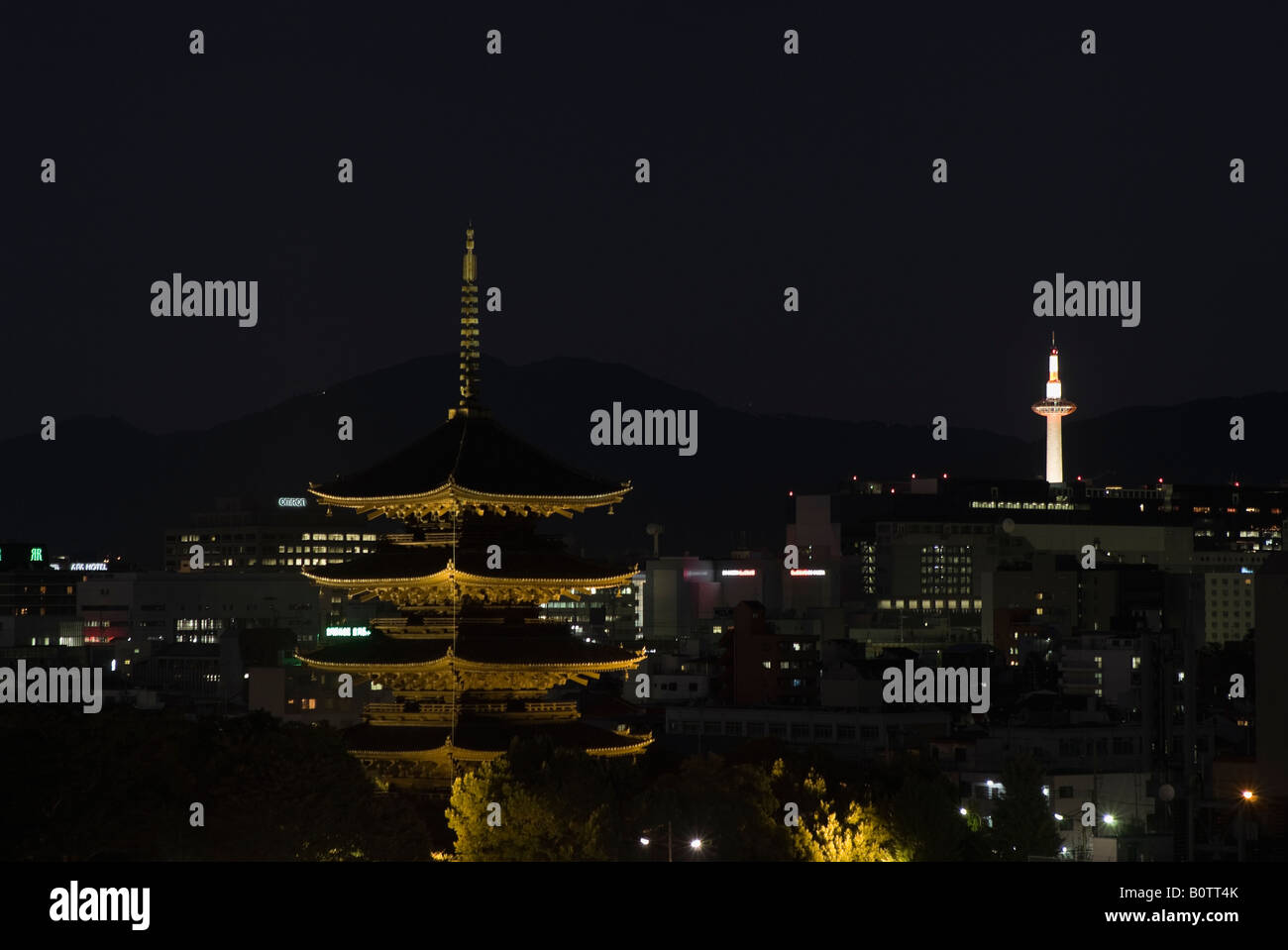 Toji Temple and Kyoto Tower, Kyoto, Japan Stock Photo - Alamy