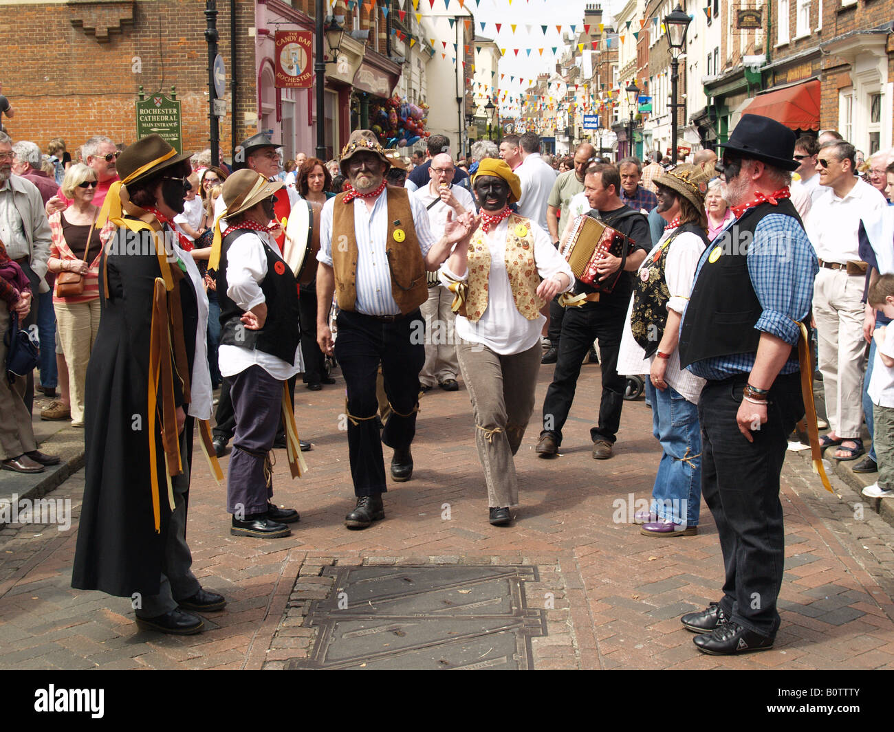 Traditional morris dancer costume hi-res stock photography and images ...