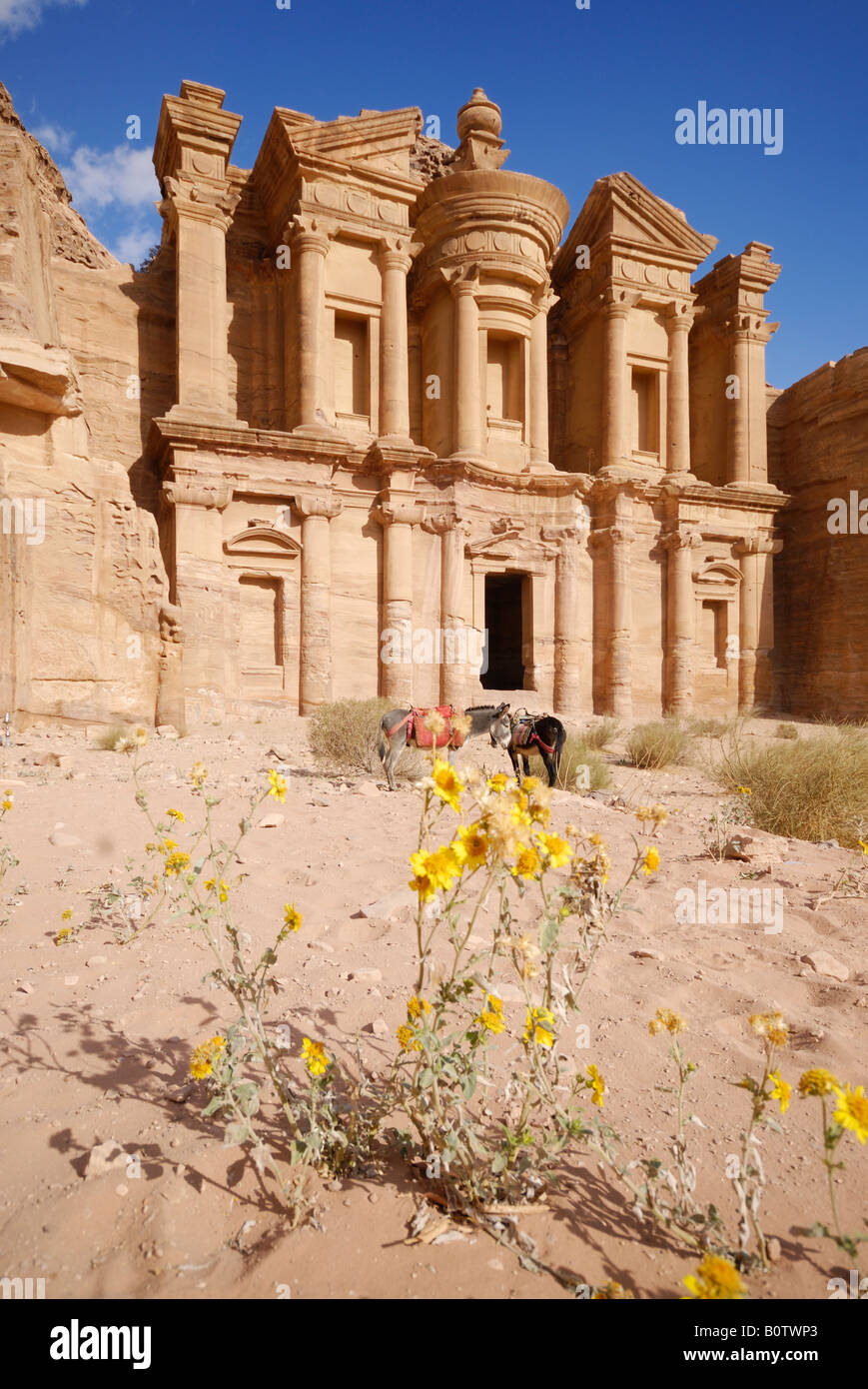 The monastery al deir in petra hi-res stock photography and images - Alamy