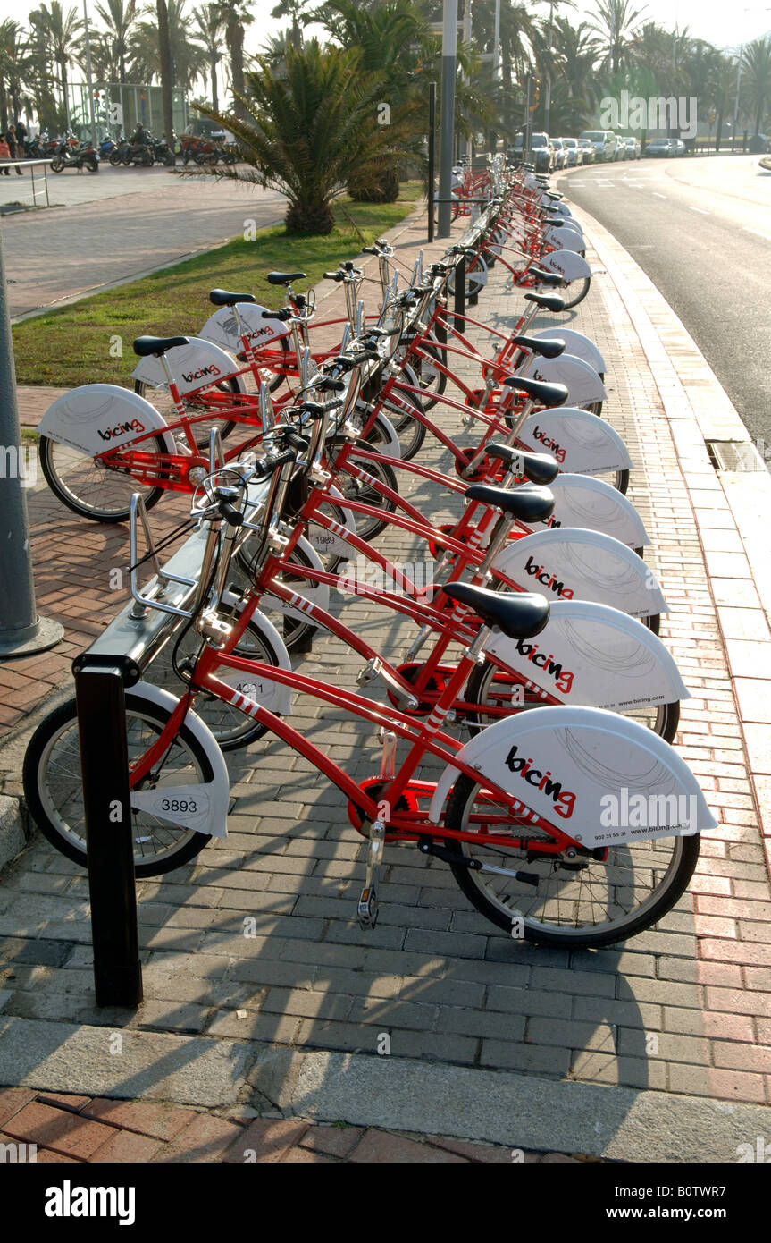 Barcelona by bicycle hi-res stock photography and images - Alamy