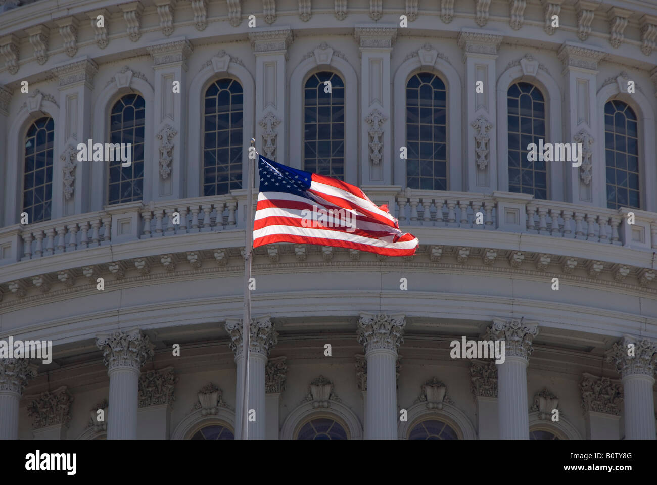 Us capitol building flag hi-res stock photography and images - Alamy