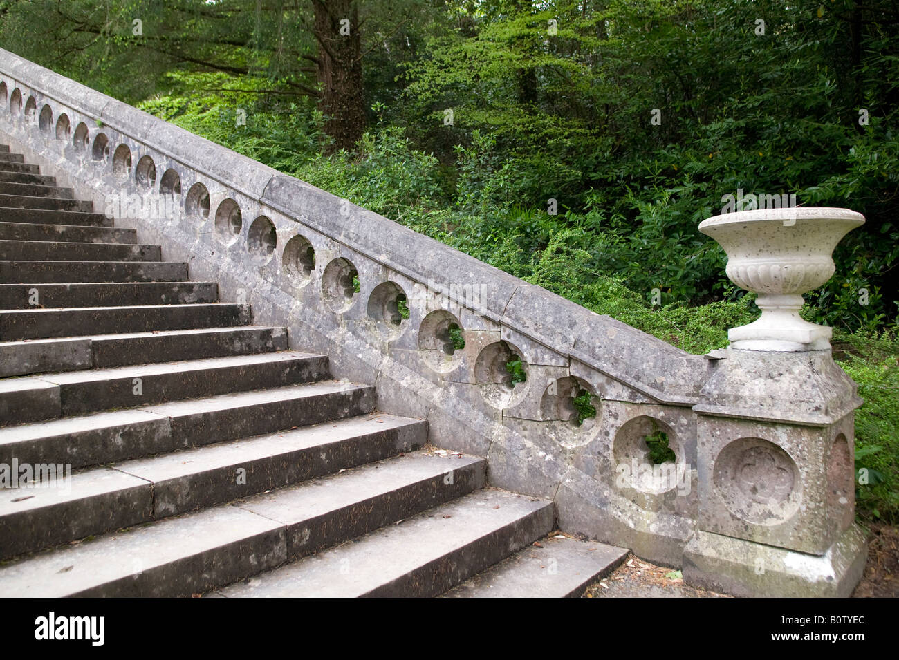 Castle staircase ireland hi-res stock photography and images - Alamy