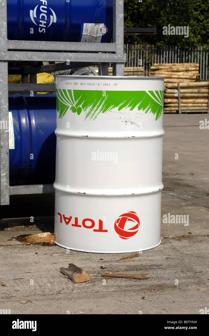 Cylindrical storage packaging store liquid diesel hi-res stock ...