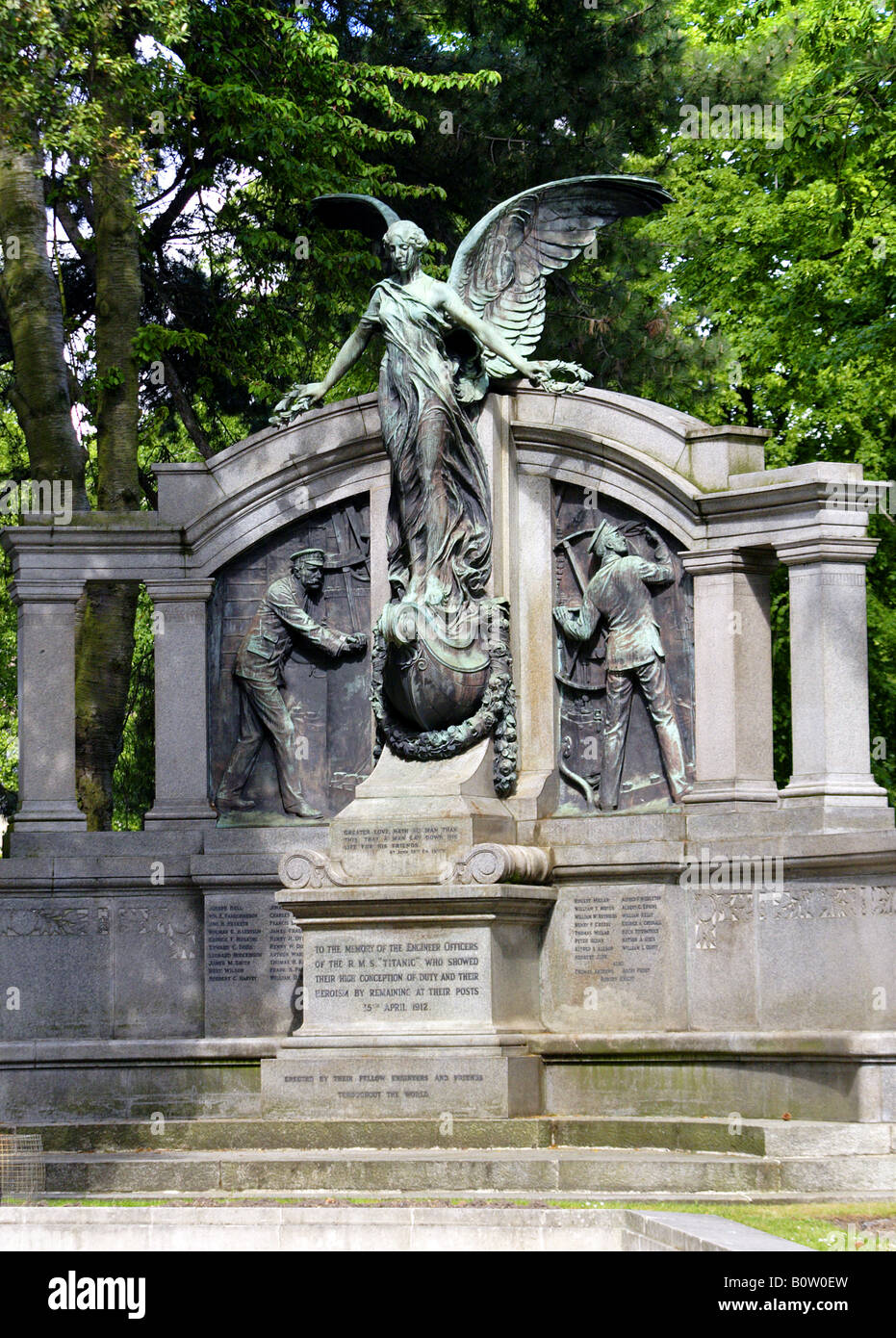 Titanic Engineers Memorial, Southampton, Hampshire, England Stock Photo ...